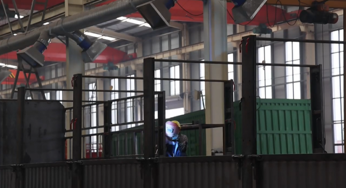 China Shandong Huaxuan Special Vehicle Co., Ltd. factory production line